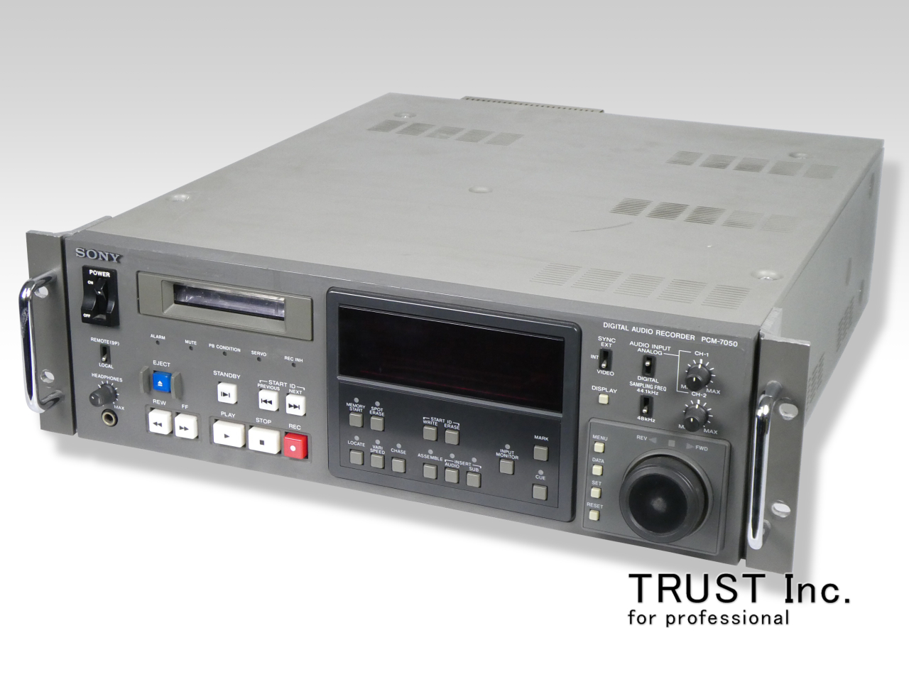PCM-7050 / DAT Recorder【中古放送用・業務用 映像機器・音響機器の店 - トラスト株式会社】