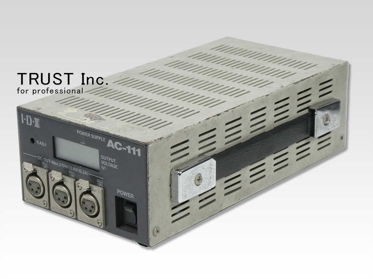 AC-111 / AC Adapter【中古放送用・業務用 映像機器・音響機器の店 - トラスト株式会社】